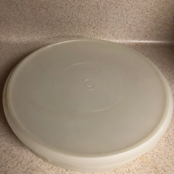 Tupperware | Kitchen | Tupperware Large Storage Container 25 X 2 34 ...